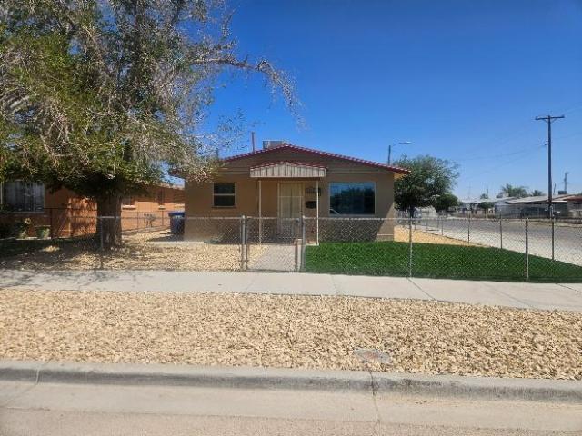 3 Br, 2 bath, Single Family 4821 Flower Dr
