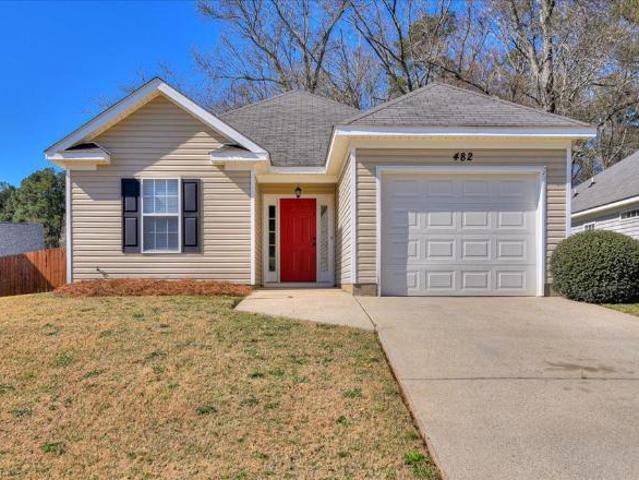 3 Br, 2 bath, Single Family 482 Connemara Trail