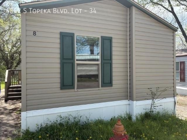 2 Br, 2 bath, Single Family 4842 S Topeka Blvd Lot