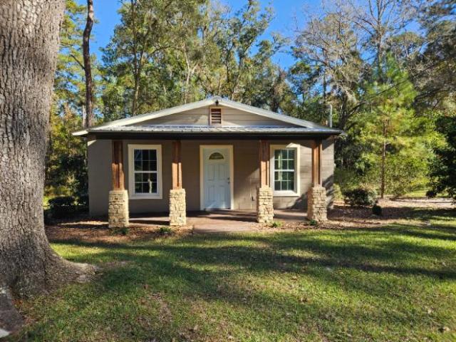3 Br, 2 bath, Single Family 4843 Anhinga Lane