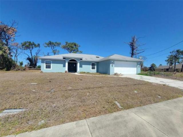 3 Br, 2 bath, Single Family 485 Boundary Blvd