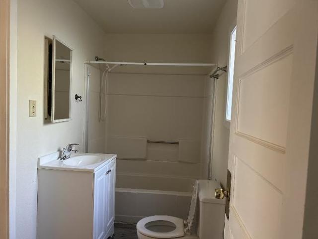3 Br, 2 bath, Single Family 489 2nd St