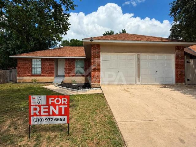 3 Br, 2 bath, Single Family 4900 Timber Trace St
