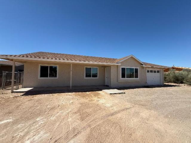 3 Br, 2 bath, Single Family 4900 Tule Drive