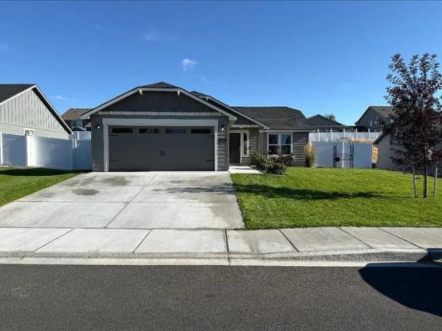 3 Br, 2 bath, Single Family 4908 Corinth Dr
