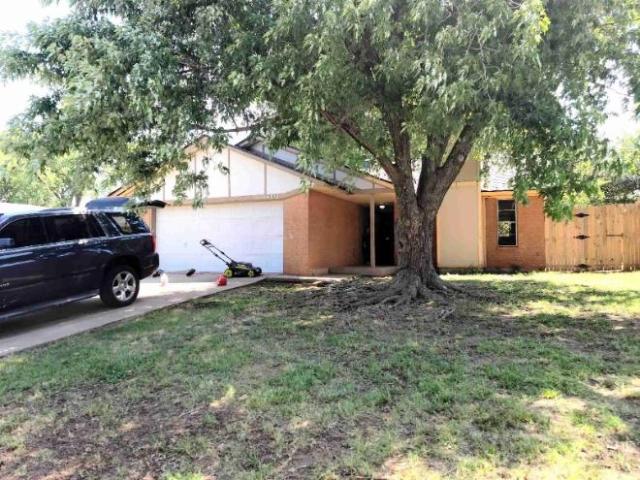 3 Br, 2 bath, Single Family 4912 S Fairmont Ave