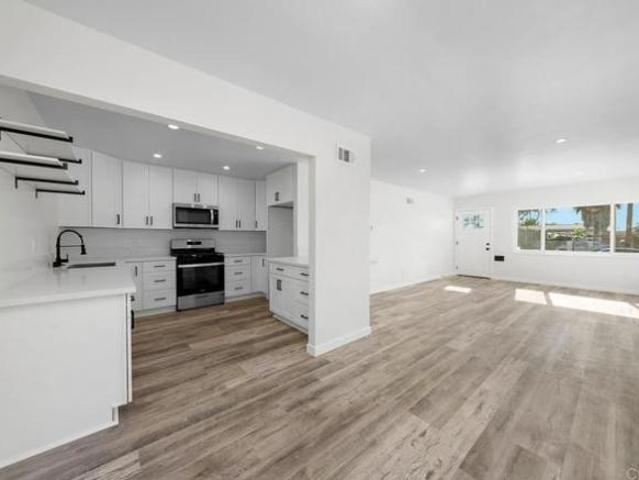 3 Br, 2 bath, Single Family 4920 Solola Ave