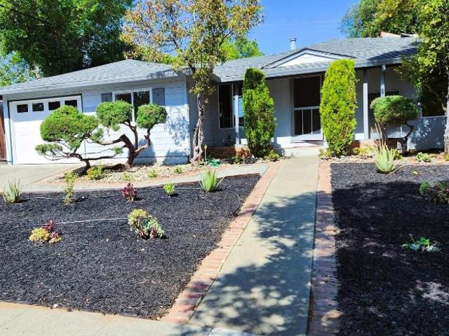 3 Br, 2 bath, Single Family 4953 Kenson Dr