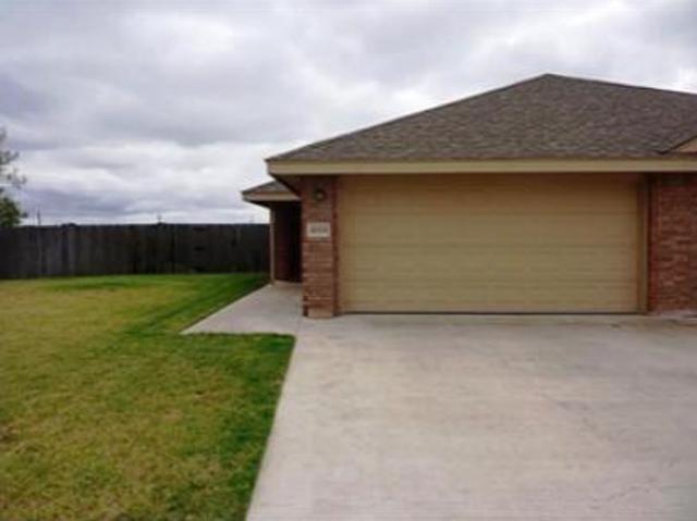 3 Br, 2 bath, Single Family 4004 Carrera Ln