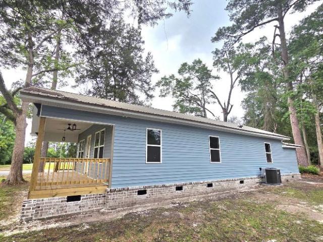3 Br, 2 bath, Single Family 400 Wolfe St