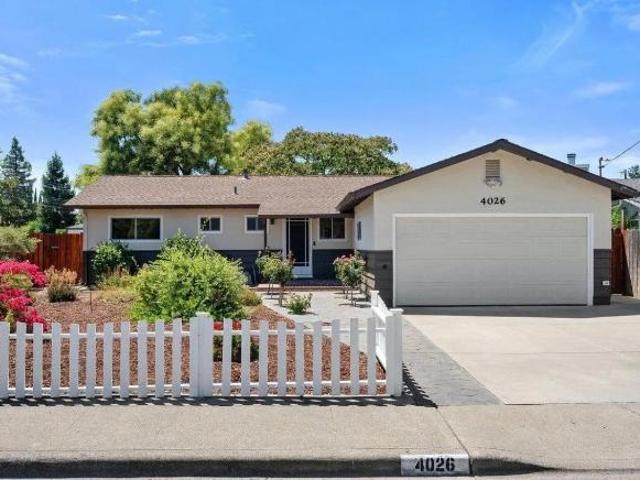 3 Br, 2 bath, Single Family 4026 Denver St