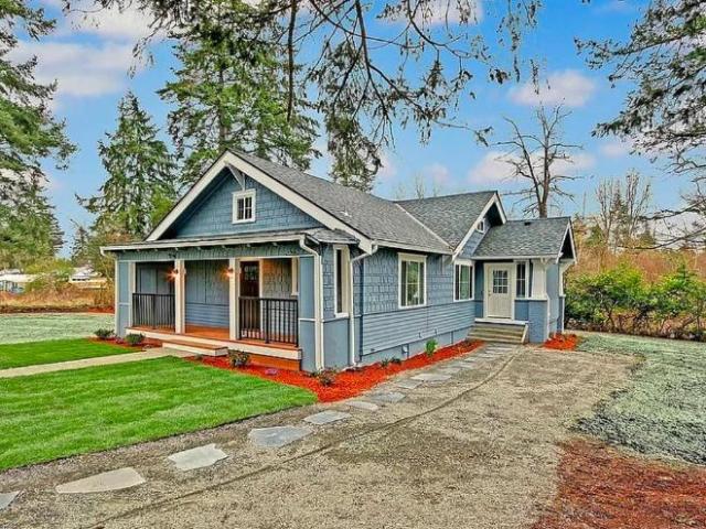 3 Br, 2 bath, Single Family 402 136th St E