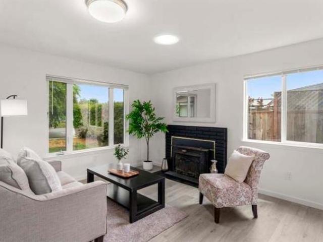 3 Br, 2 bath, Single Family 40335 Robin St