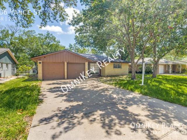 3 Br, 2 bath, Single Family 406 Vance St