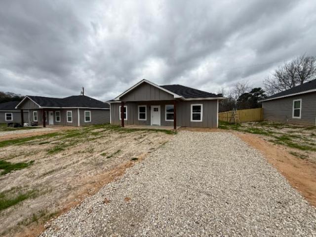 3 Br, 2 bath, Single Family 408 S Gibson St