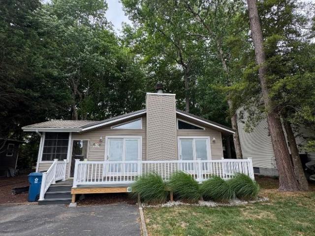 3 Br, 2 bath, Single Family 40 Sundial Cir
