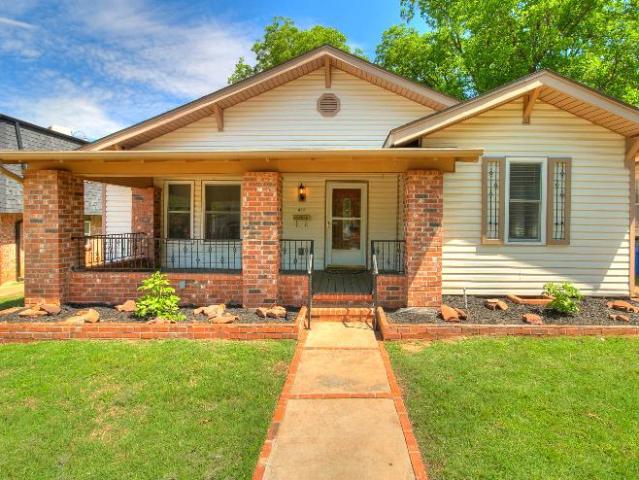 3 Br, 2 bath, Single Family 410 East Cleveland Avenue