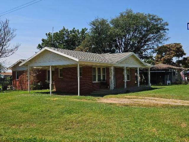 3 Br, 2 bath, Single Family 4118 E 3rd Pl