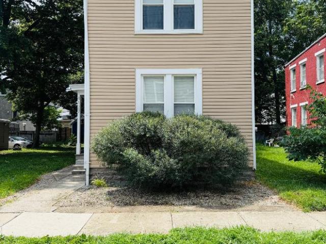 3 Br, 2 bath, Single Family 4127 Lakeman St