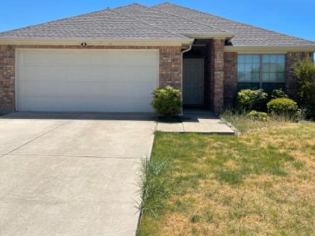 3 Br, 2 bath, Single Family 412 Windridge
