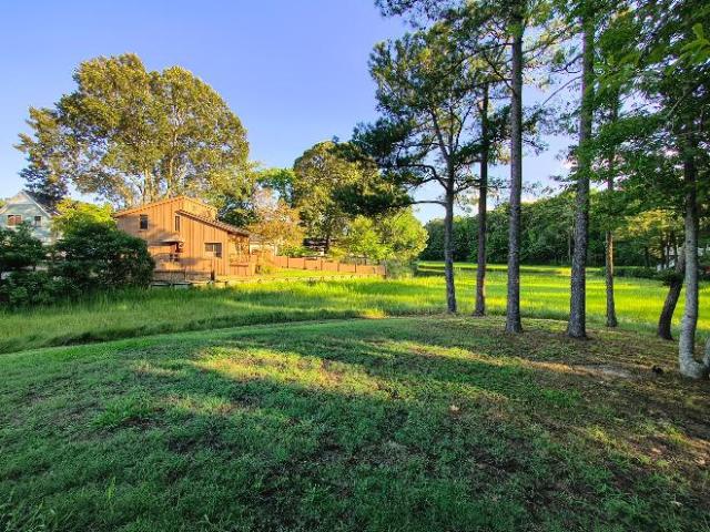 3 Br, 2 bath, Single Family 412 Indian Ave