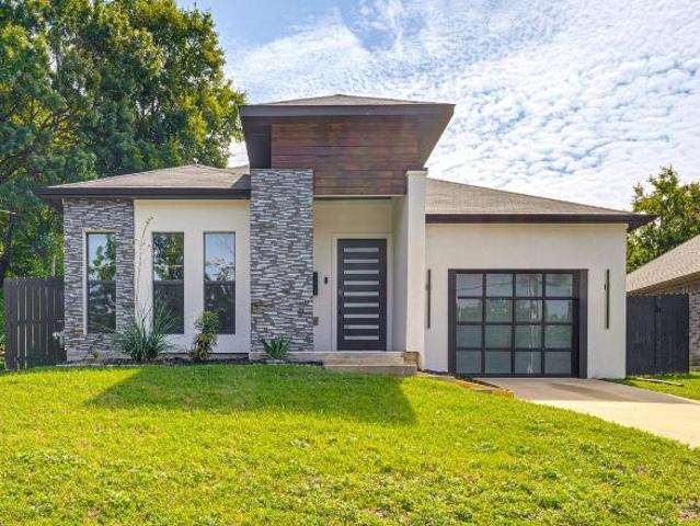 3 Br, 2 bath, Single Family 414 Avenue E