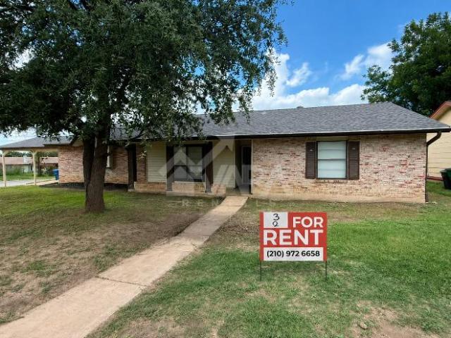 3 Br, 2 bath, Single Family 415 Solar Dr