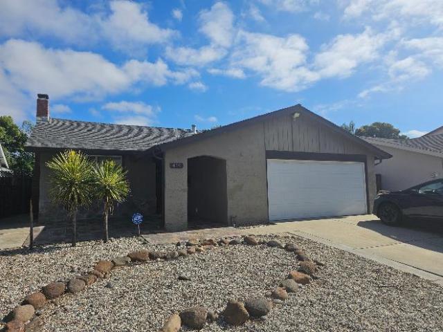 3 Br, 2 bath, Single Family 419 Curie Dr