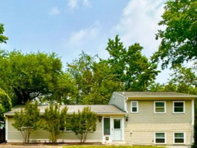 3 Br, 2 bath, Single Family 4206 Duvawn Street
