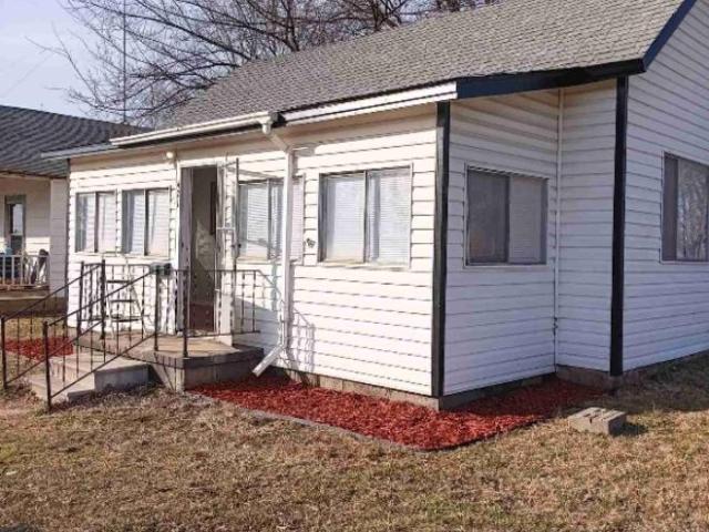 3 Br, 2 bath, Single Family 421 E 8th Ave