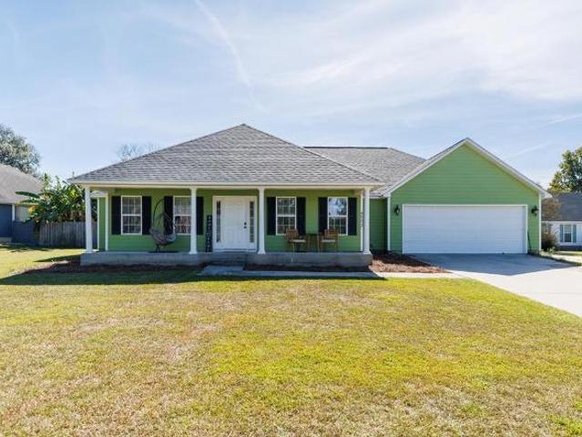 3 Br, 2 bath, Single Family 4223 Conway Cir