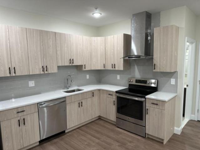 3 Br, 2 bath, Single Family 42 N 40th Street