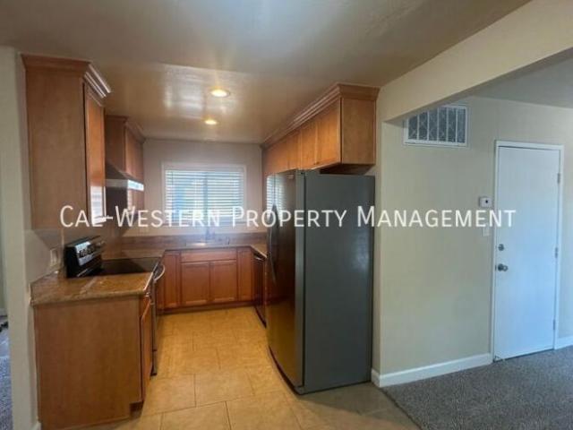 3 Br, 2 bath, Single Family 4309 Ross Avenue