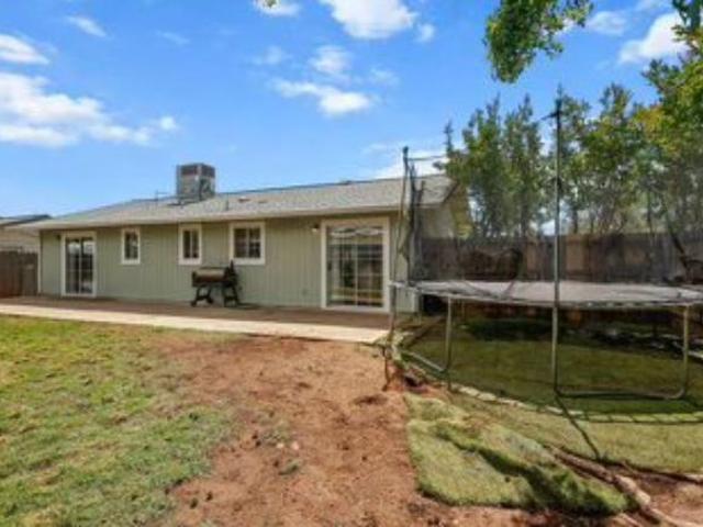 3 Br, 2 bath, Single Family 4310 Swallowtail Ct