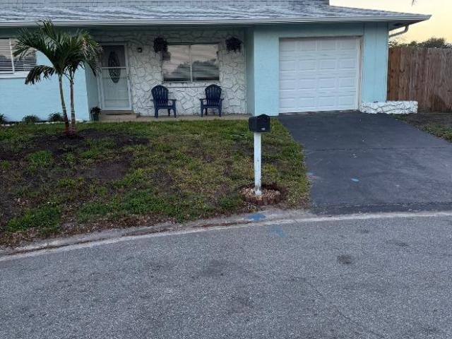 3 Br, 2 bath, Single Family 437 Via Palermo Court