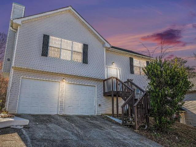3 Br, 2 bath, Single Family 4357 Ward Bluff Ct