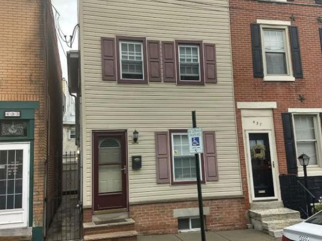 3 Br, 2 bath, Single Family 435 E Wildey St