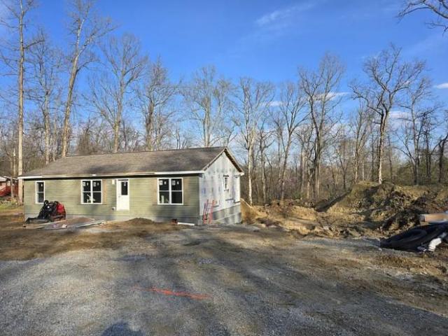3 Br, 2 bath, Single Family 43 Hull Dr
