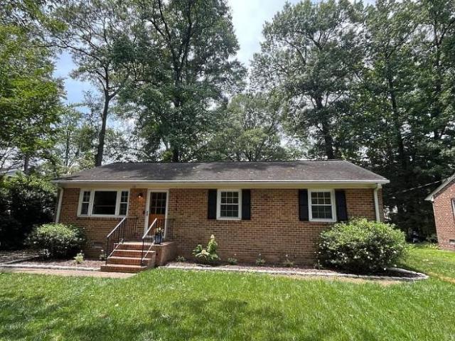 3 Br, 2 bath, Single Family 5414 Hawthorne Pl NW