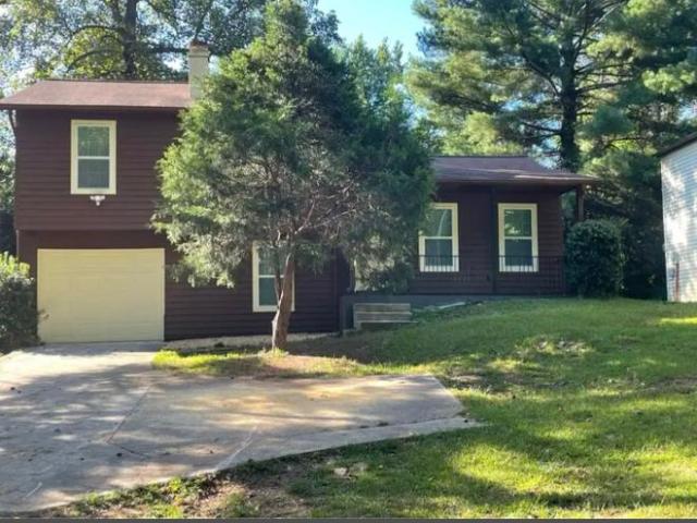 3 Br, 2 bath, Single Family 5479 Rock Springs Rd