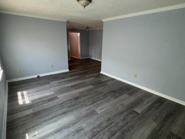 3 Br, 2 bath, Single Family 5487 Bloomfield Rd