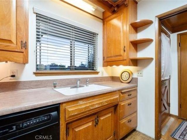 3 Br, 2 bath, Single Family 549 California Dr