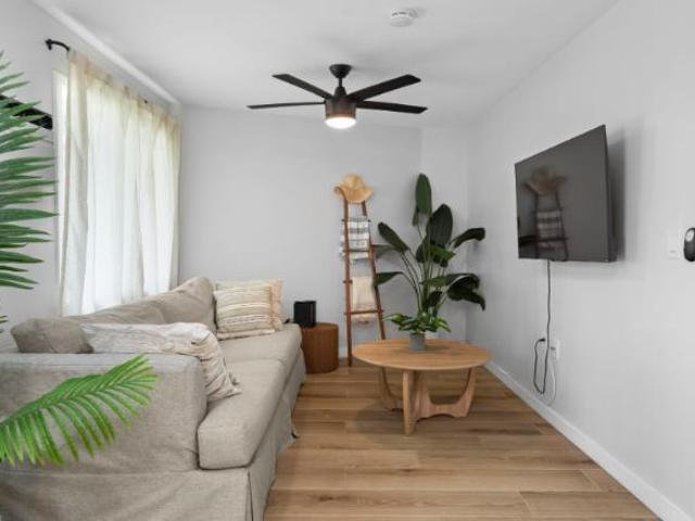 3 Br, 2 bath, Single Family 54 100 Kamehameha Hwy