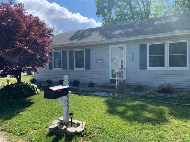 3 Br, 2 bath, Single Family 550 Roosevelt Ave
