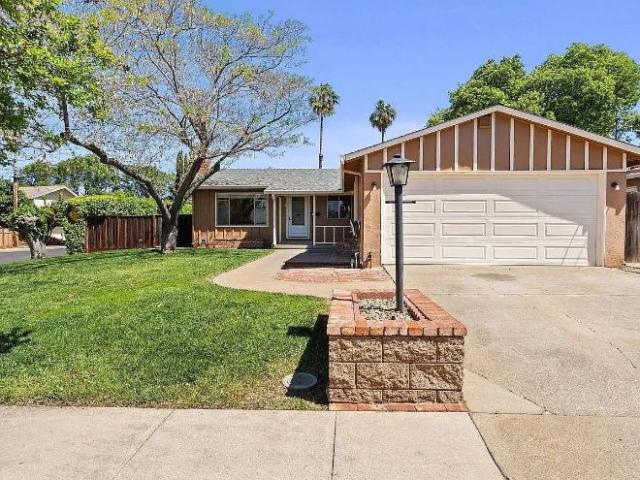 3 Br, 2 bath, Single Family 5515 Pennsylvania Blvd