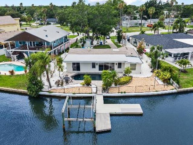 3 Br, 2 bath, Single Family 5541 Bayou Grande Blvd NE