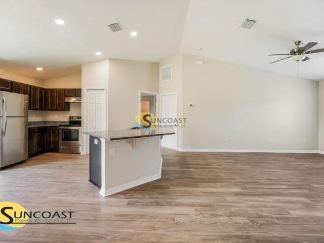 3 Br, 2 bath, Single Family 5541 Sw 153rd Street Rd