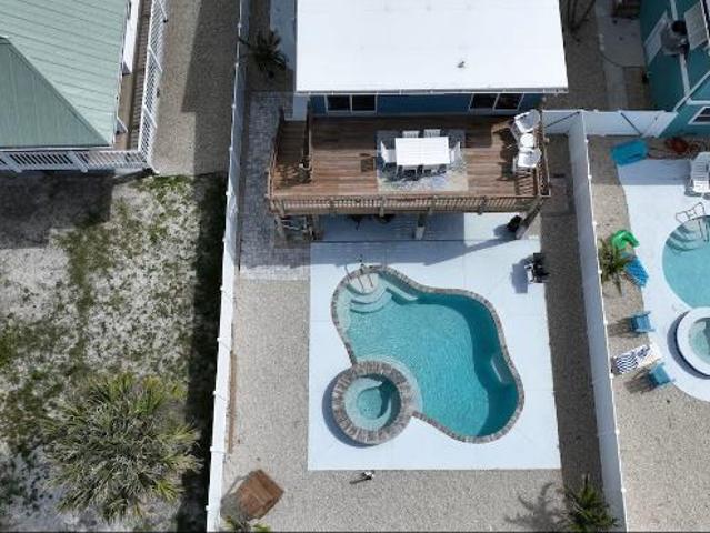 3 Br, 2 bath, Single Family 5560 Palmetto St