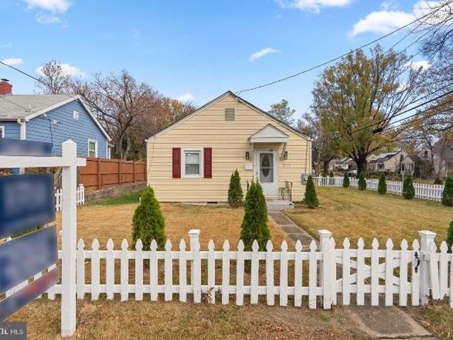 3 Br, 2 bath, Single Family 5701 31st Avenue