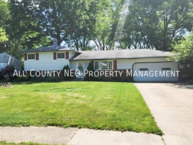 3 Br, 2 bath, Single Family 5727 Carolyn Dr